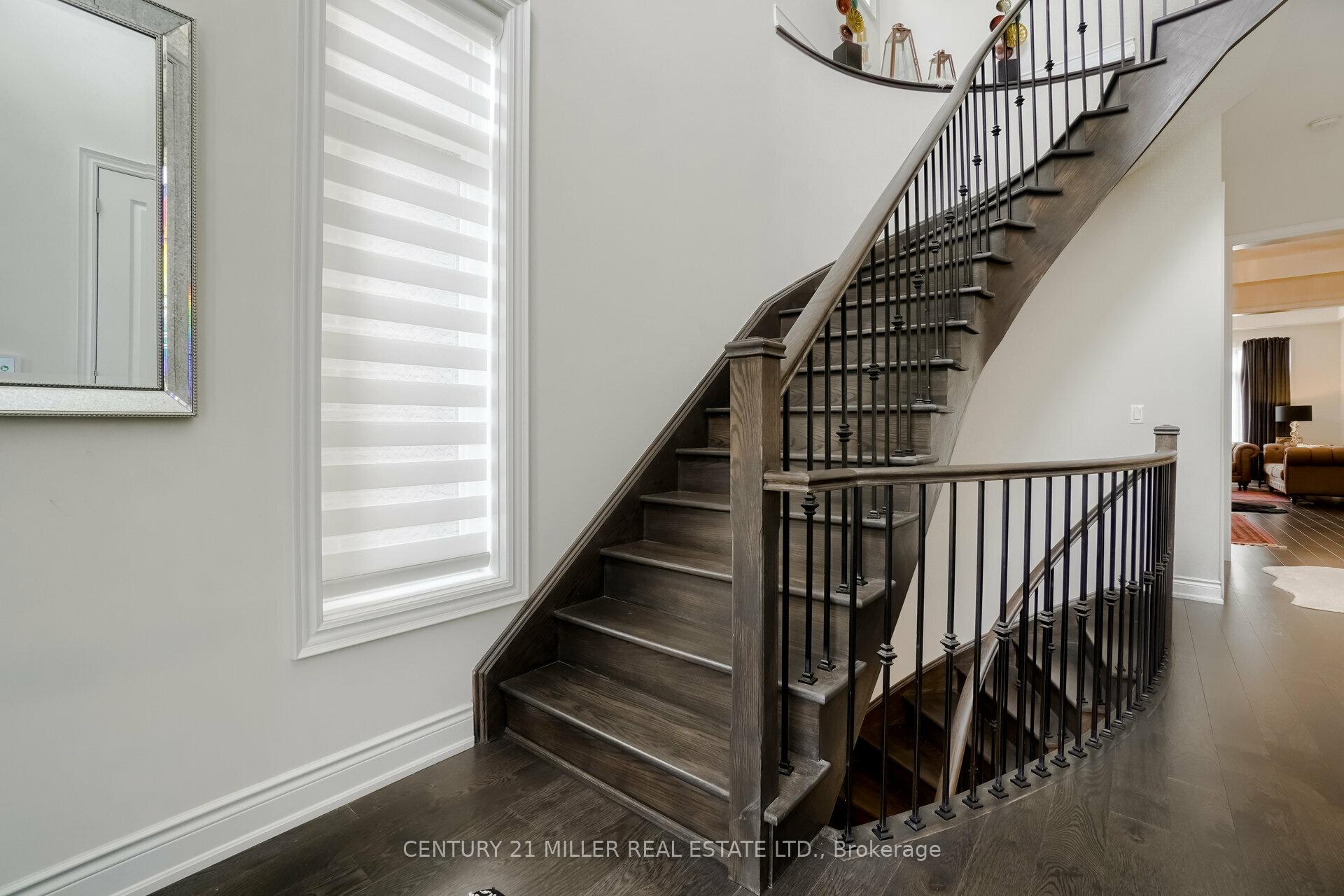 3106 Millicent Avenue, Oakville, ON L6H 0V2