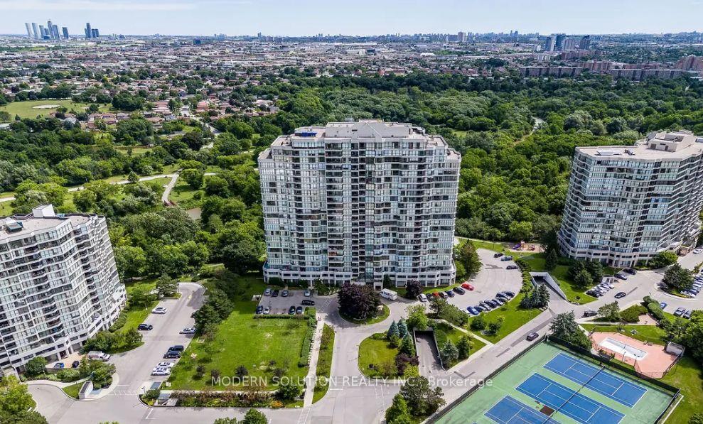 312 - 3 Rowntree Road, Toronto, ON M9V 5G8