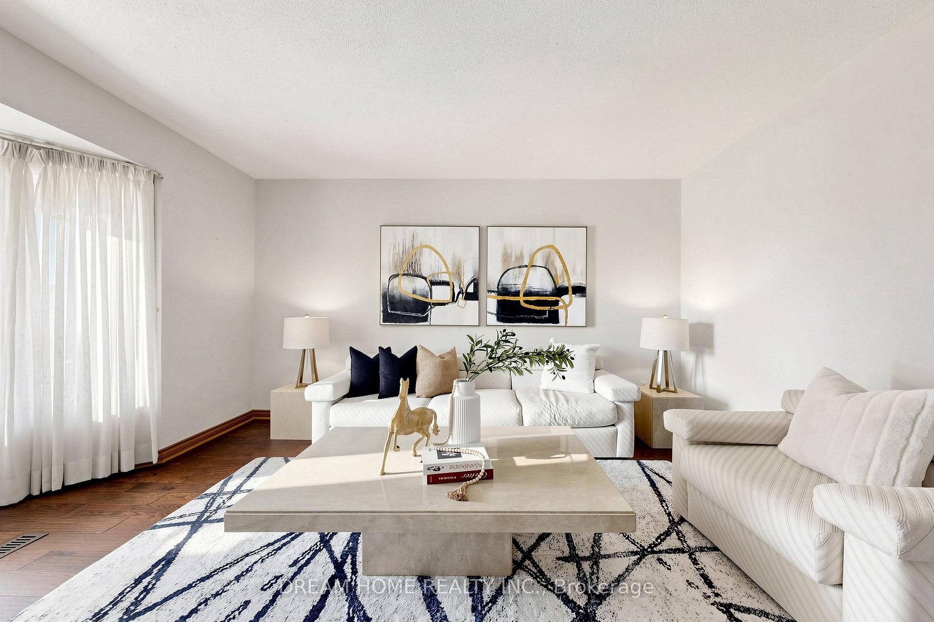 312 Valeria Boulevard, Vaughan, ON L4L 6V7