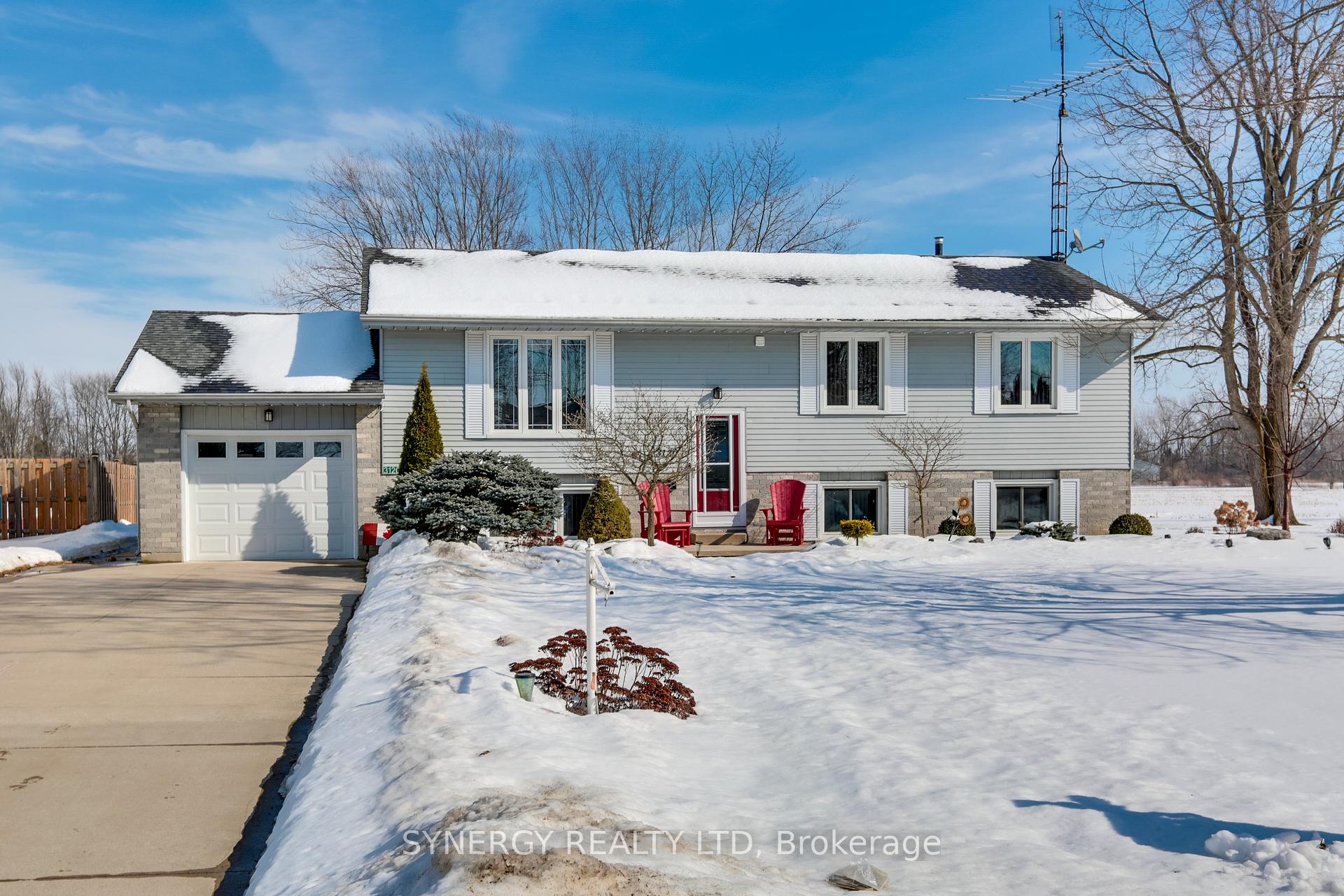 3120 Broadway Street, Brooke-Alvinston, ON N0N 1A0