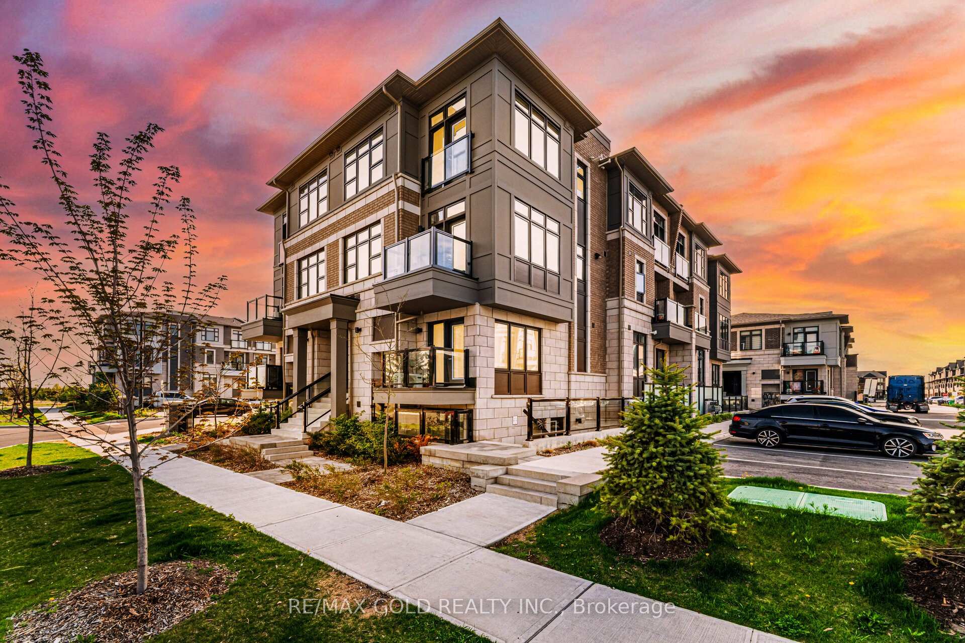 313 - 10 Halliford Place, Brampton, ON L6P 0N5