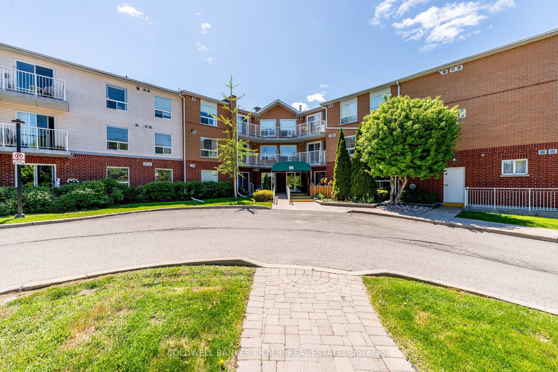 313 - 95 Wellington Street, Clarington, ON L1C 5A1