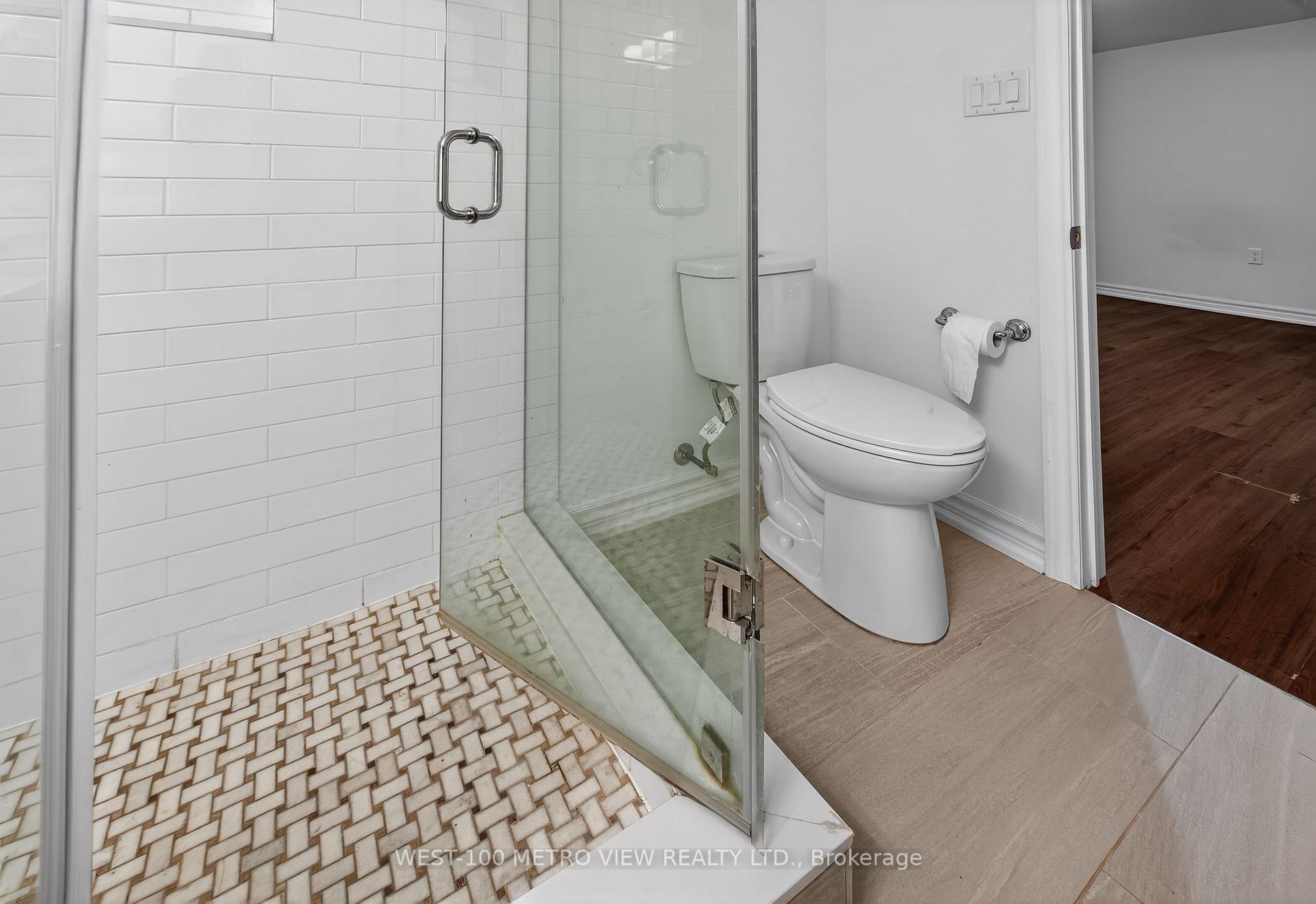 3139 Dover Crescent, Mississauga, ON L5L 5V3