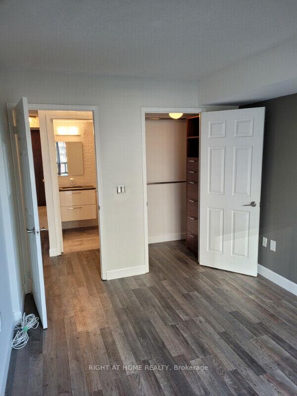 314 - 17 Michael Power Place, Toronto, ON M9A 5G5