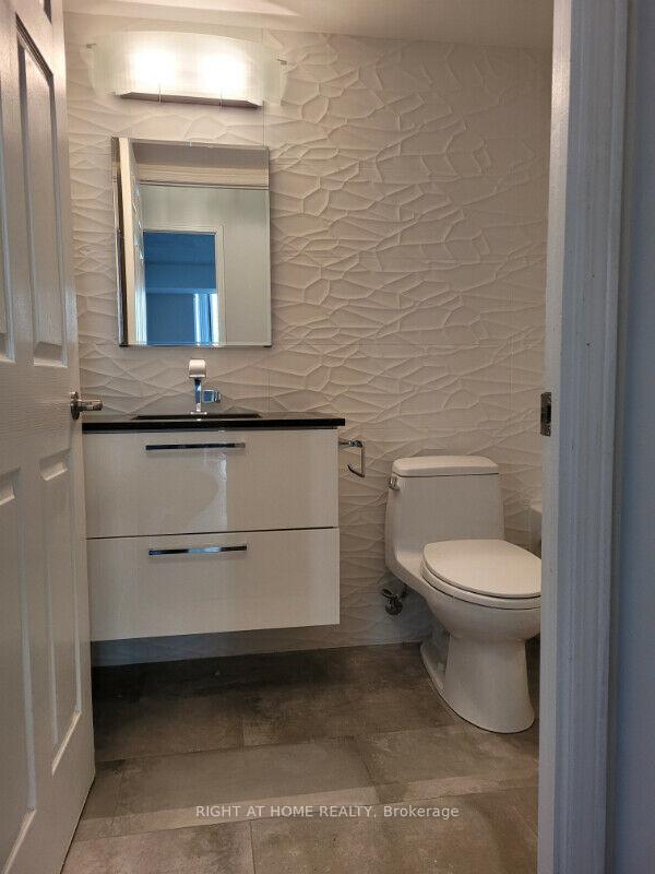 314 - 17 Michael Power Place, Toronto, ON M9A 5G5