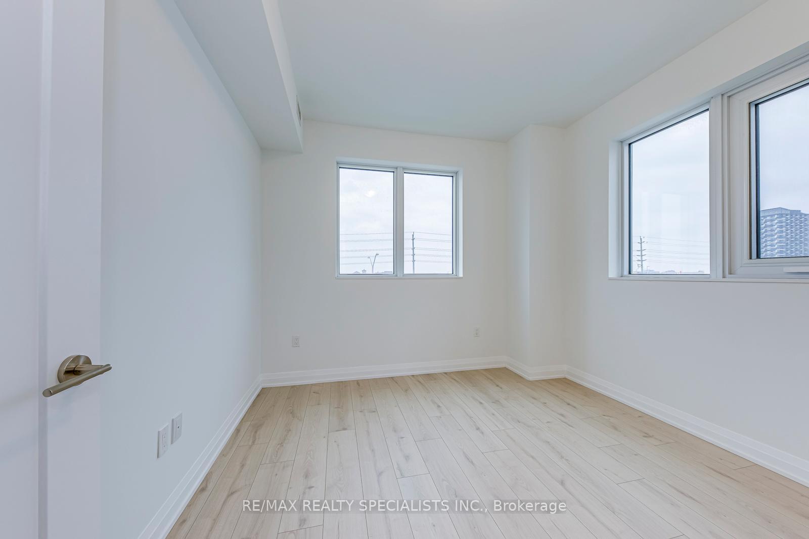 314 - 412 Silver Maple Road, Oakville, ON L6H 7X8