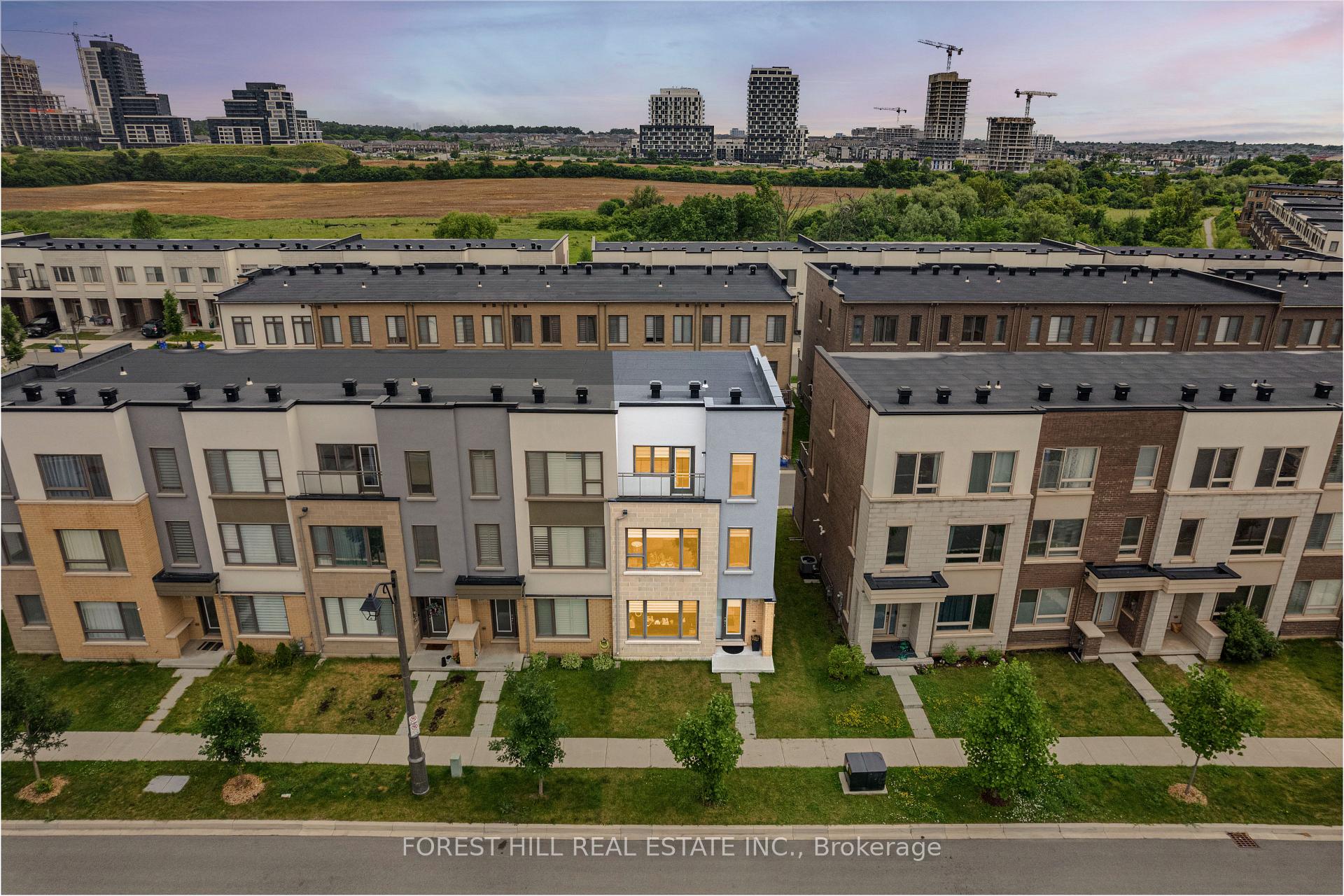 3145 Ernest Applebe Boulevard, Oakville, ON L6H 0N8