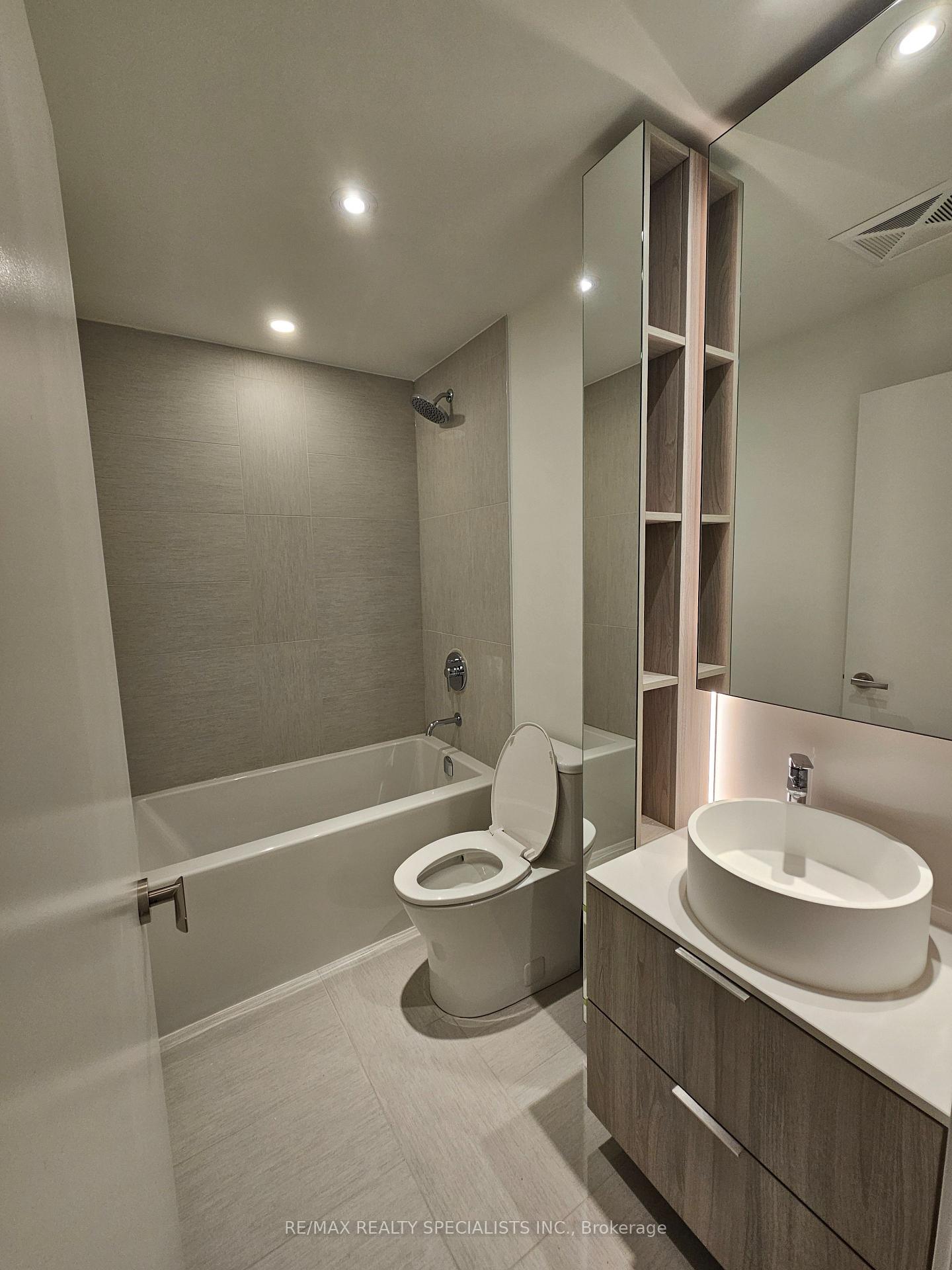 315 - 28 Ann Street, Mississauga, ON L5G 0E1