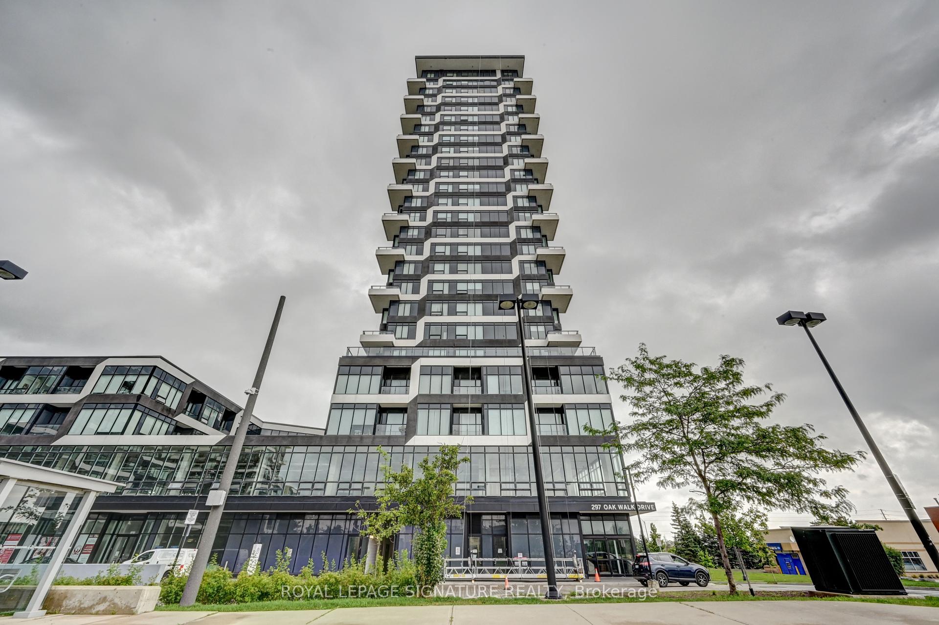 318 - 297 Oak Walk Drive, Oakville, ON L6H 3R6