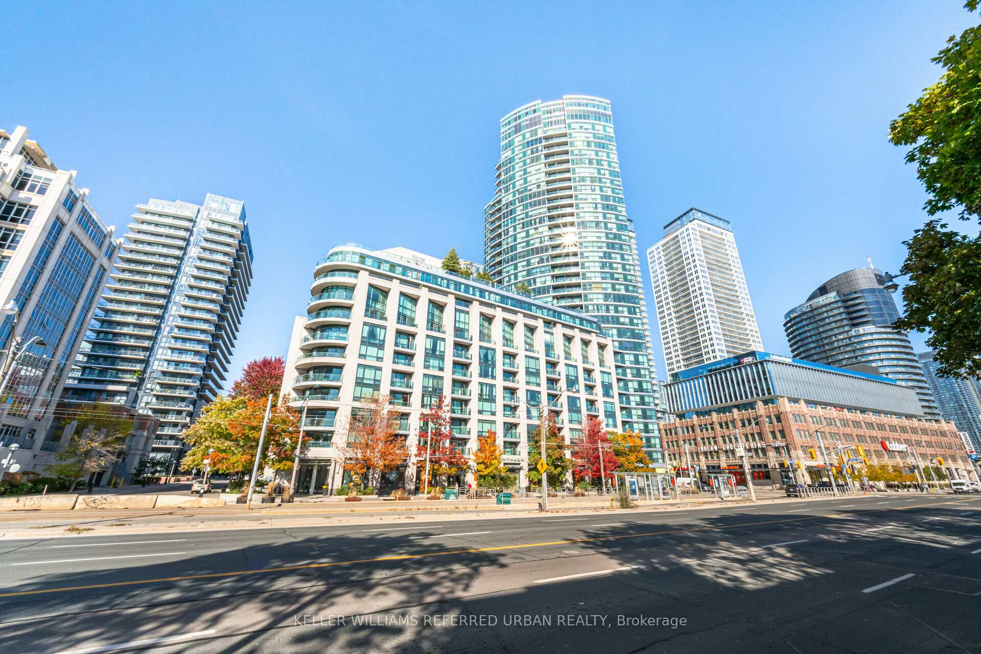 318 - 600 Fleet Street, Toronto, ON M5V 1B7
