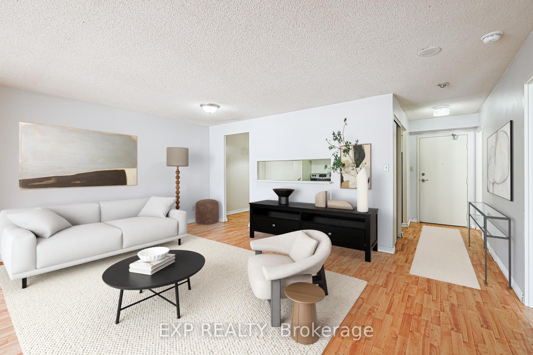 318 - 633 Bay Street, Toronto, ON M5G 2G4