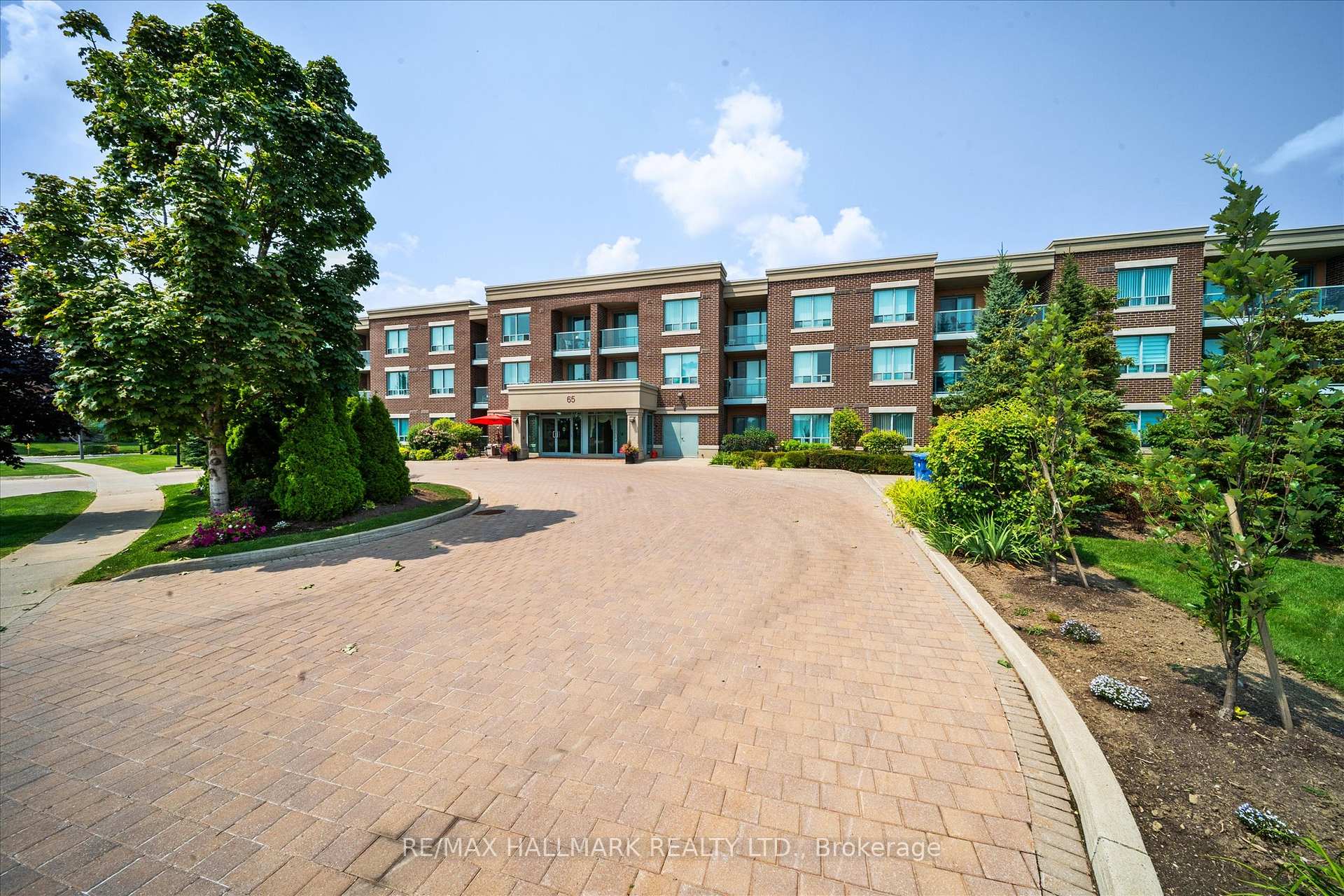 318 - 65 Via Rosedale, Brampton, ON L6R 3N8