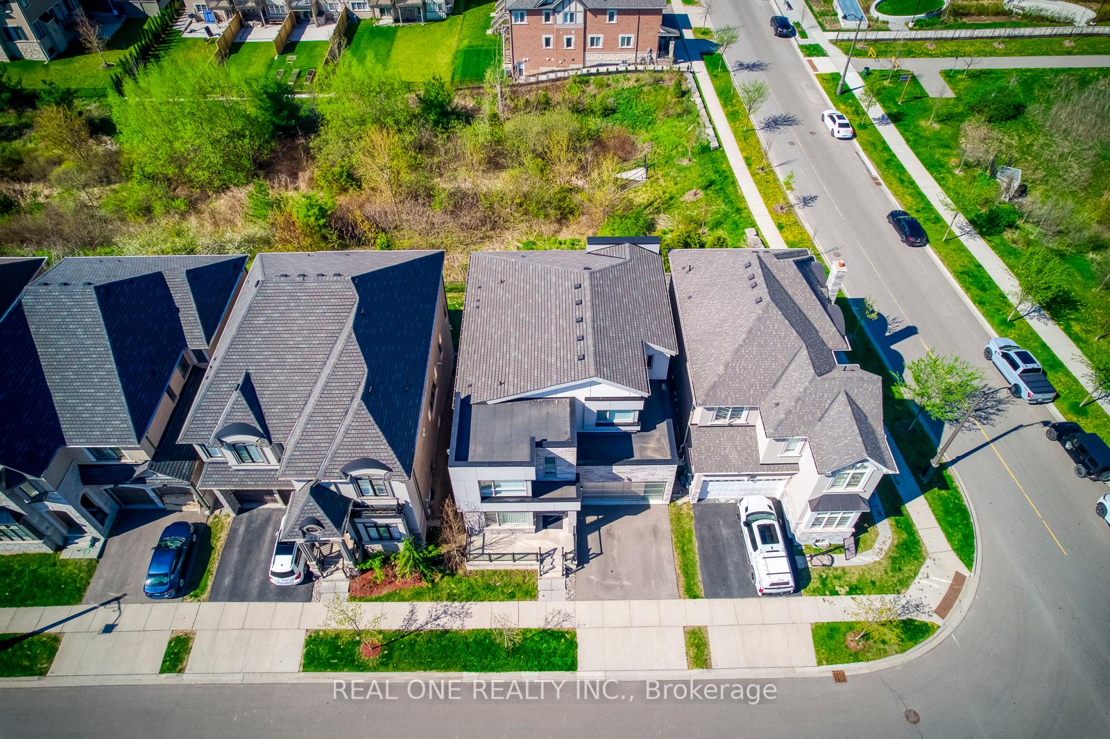 3186 Hines Drive, Oakville, ON L6M 0Z9