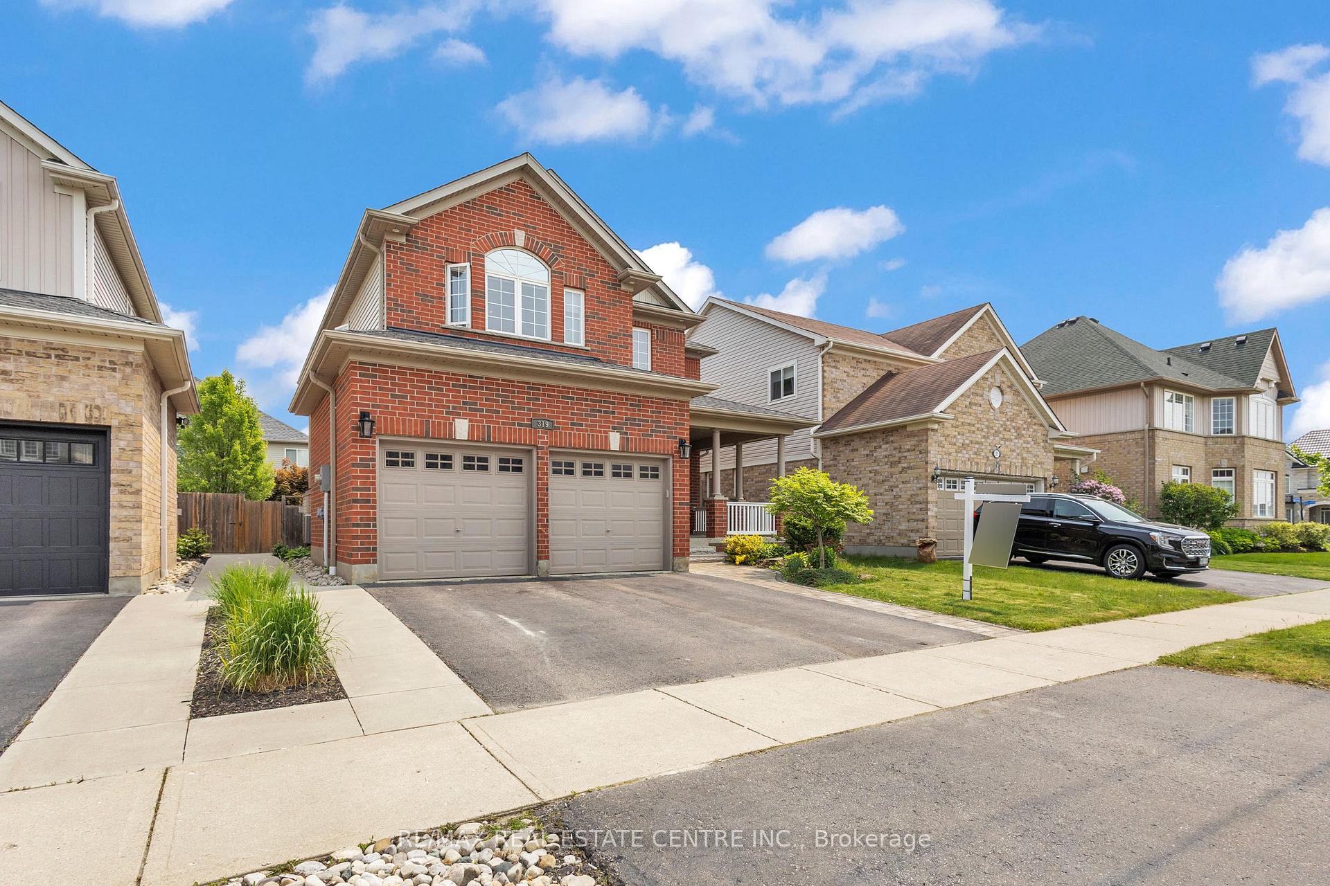 319 Robert Ferrie Drive, Kitchener, ON N2P 2Y7