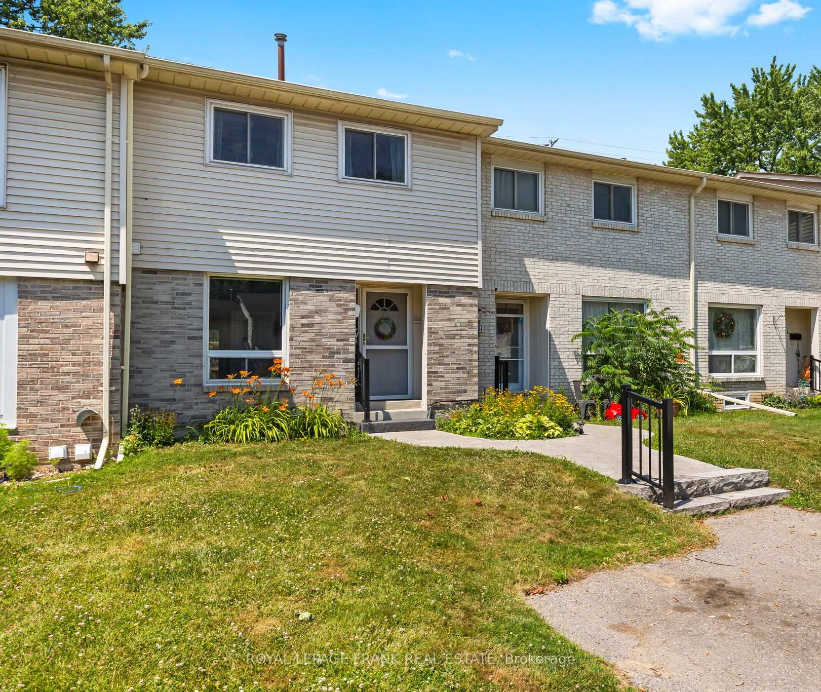 Oshawa Real Estate MLS® Listings & Houses For Sale