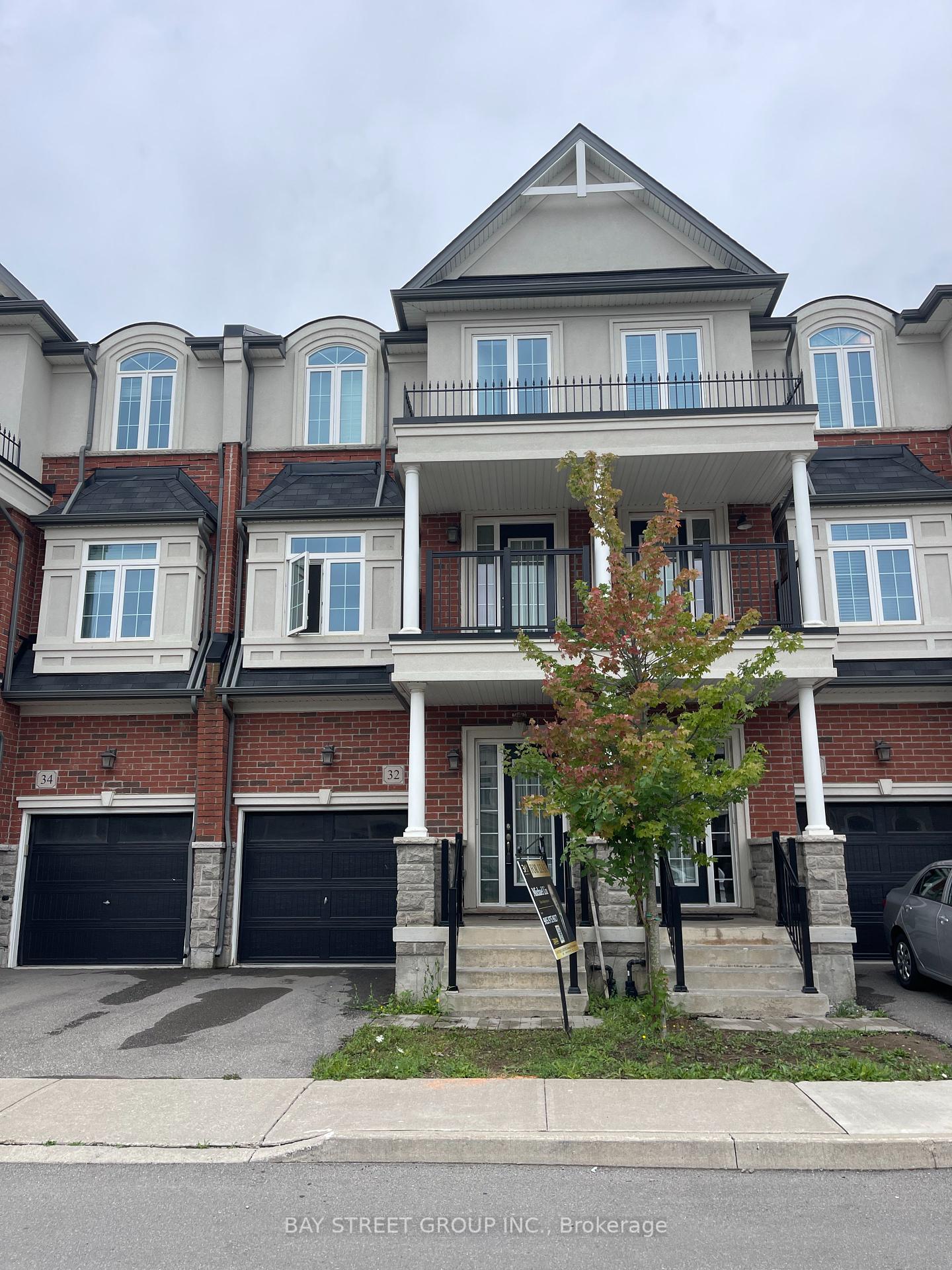 32 BORERS CREEK Circle, Hamilton, ON L8B 1W3