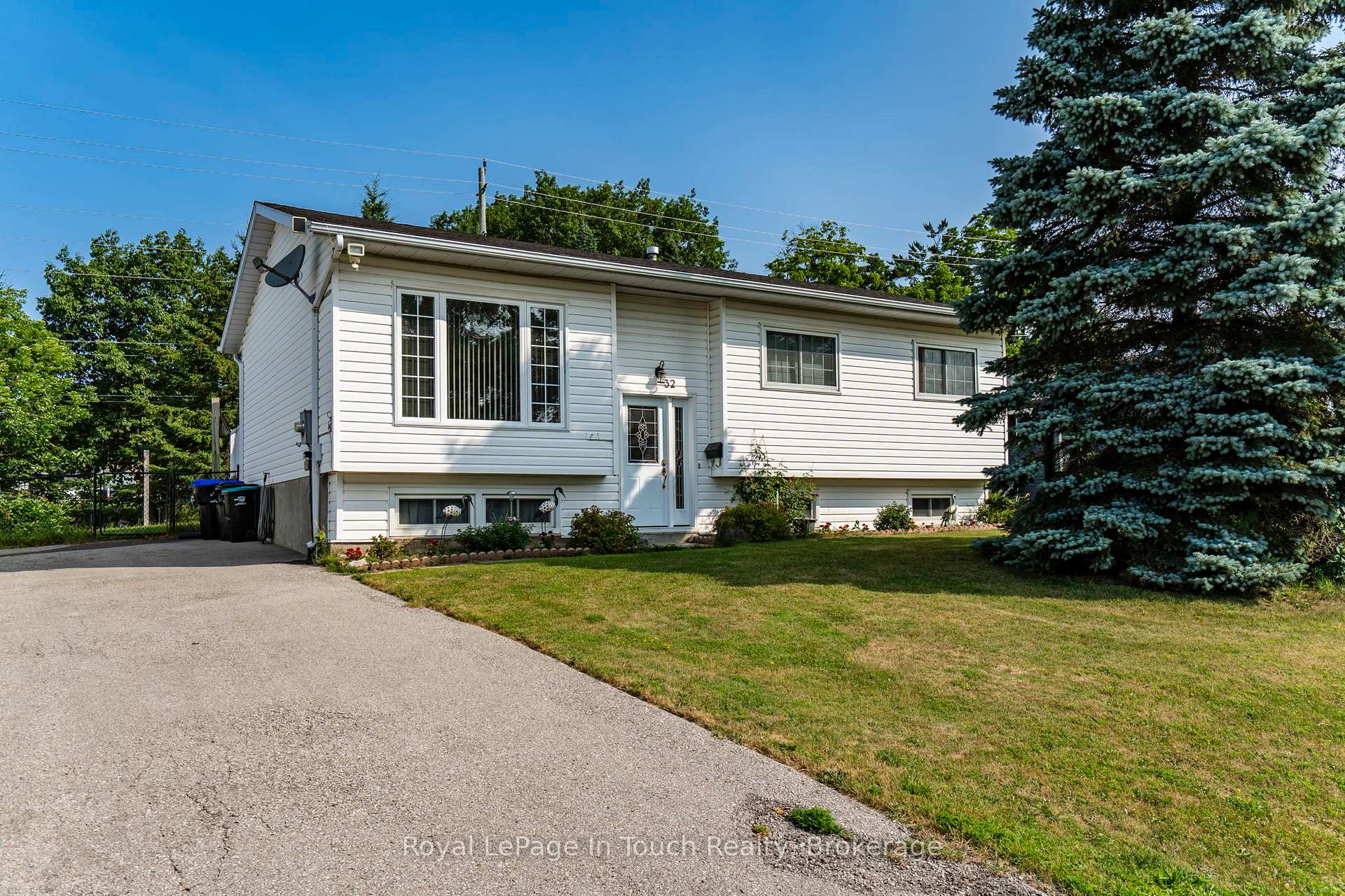 32 Bridle Road, Penetanguishene, ON L9M 1J5