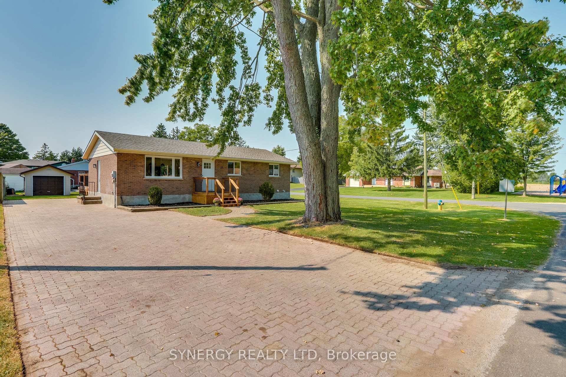 32 Clark Street, Strathroy-Caradoc, ON N0L 1T0