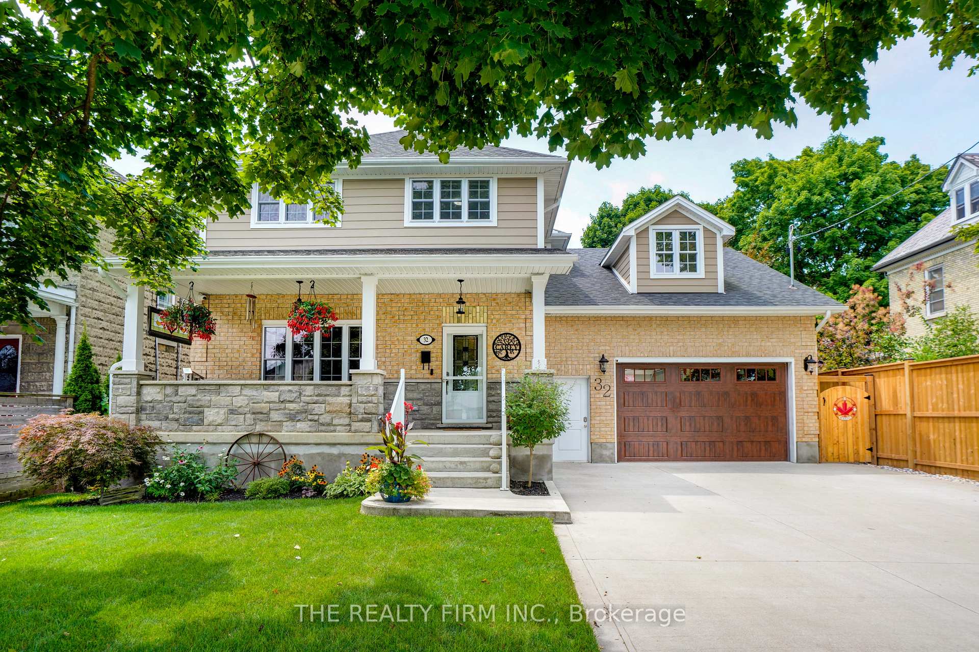 32 Colborne Street, Strathroy-Caradoc, ON N7G 2L9