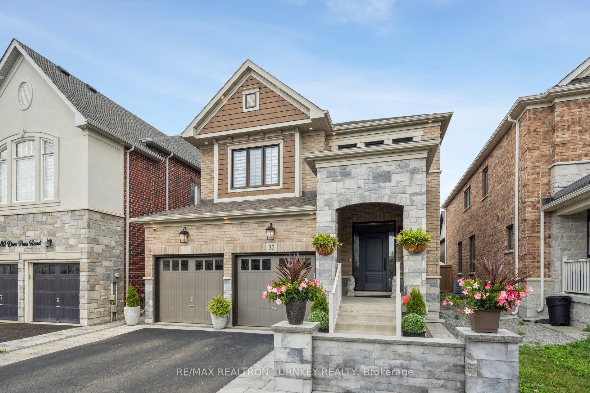 32 Deer Pass Road, East Gwillimbury, ON L9N 0S5