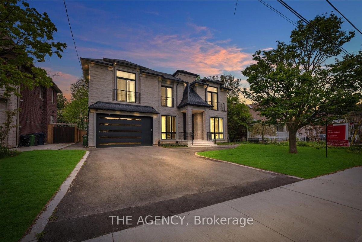 32 Devondale Avenue, Toronto, ON M2R 2E2