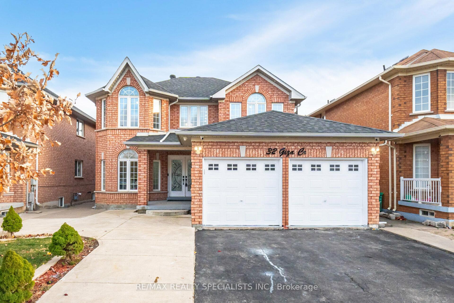 32 Giza Crescent, Brampton, ON L6R 2R3
