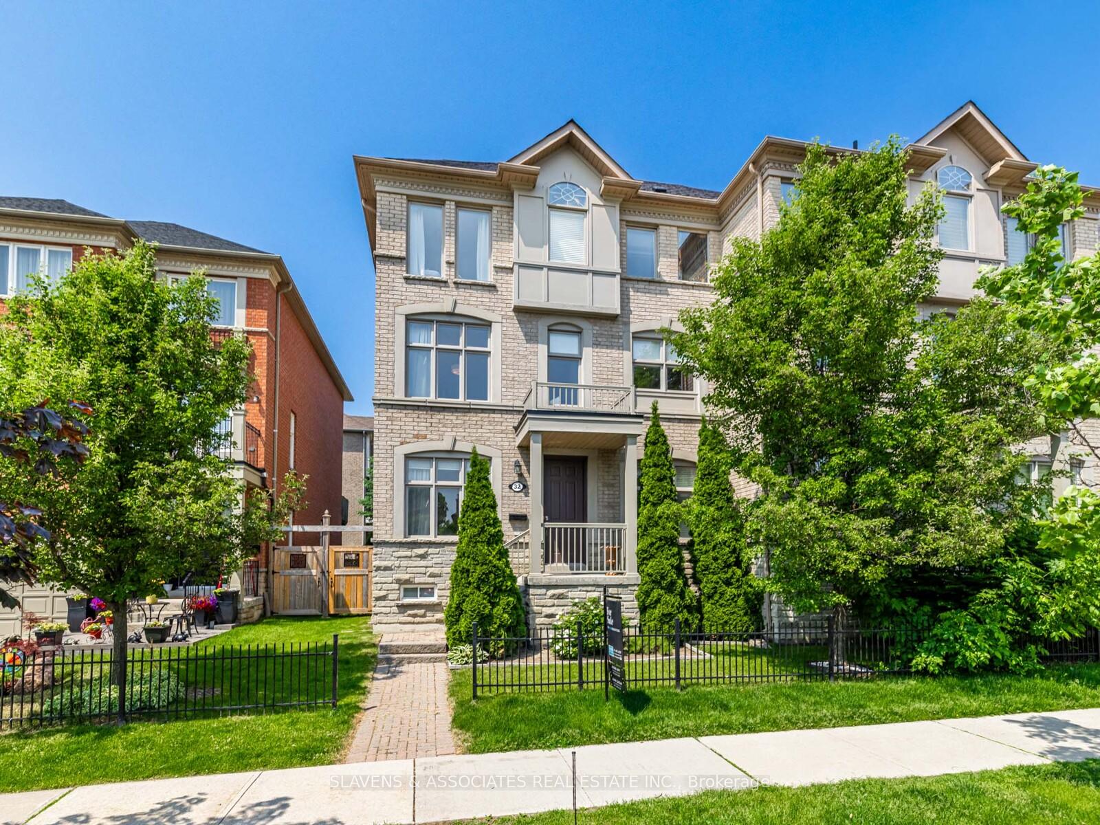 32 Helen Street, Vaughan, ON L4L 3S3