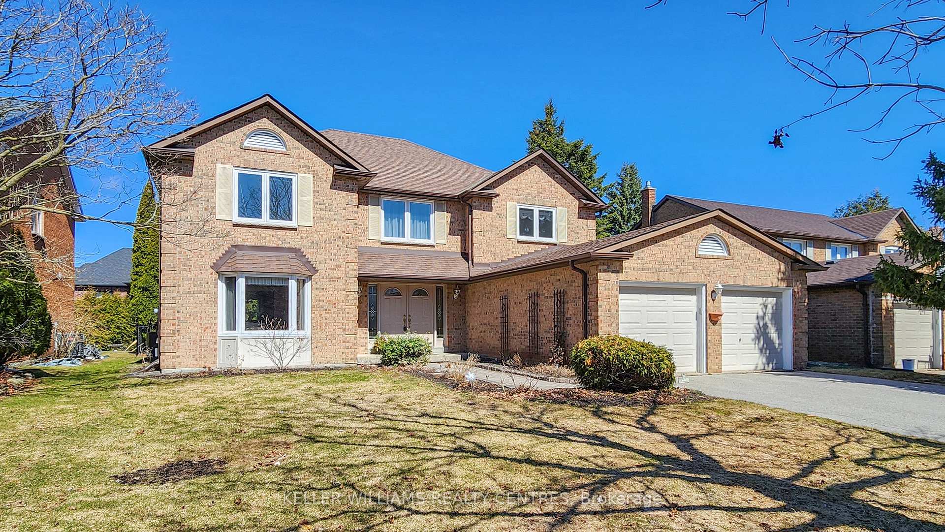 32 Petch Crescent, Aurora, ON L4G 5P4