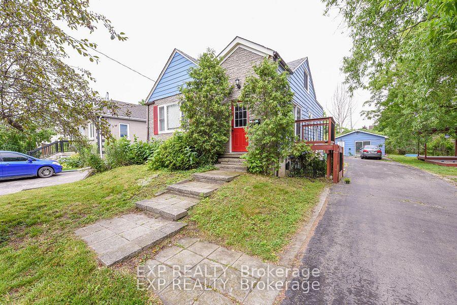 32 Troy Street, Mississauga, ON L5G 1S7