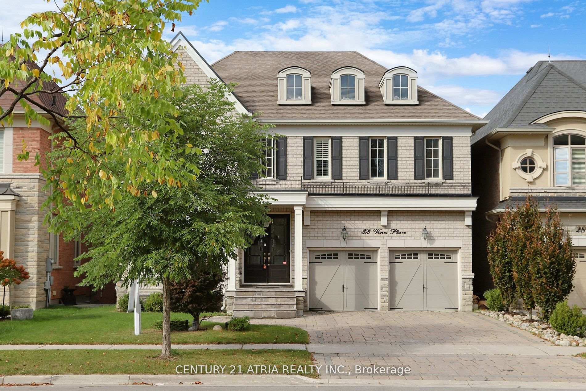 32 Vines Place, Aurora, ON L4G 0R7