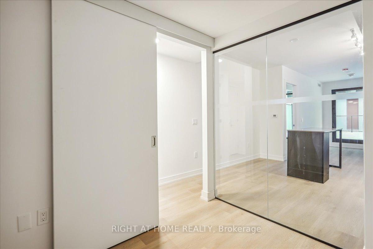 320 - 1 Jarvis Street, Hamilton, ON L8R 3J2