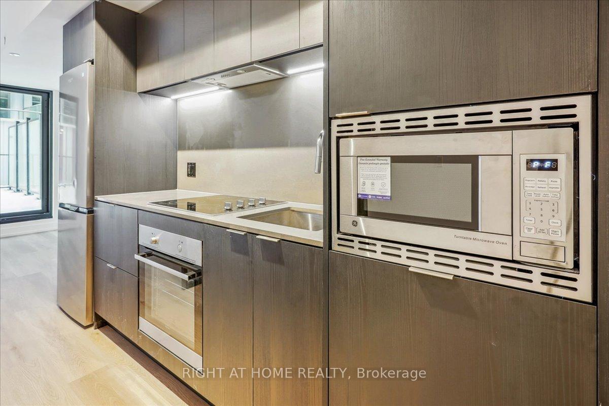 320 - 1 Jarvis Street, Hamilton, ON L8R 3J2