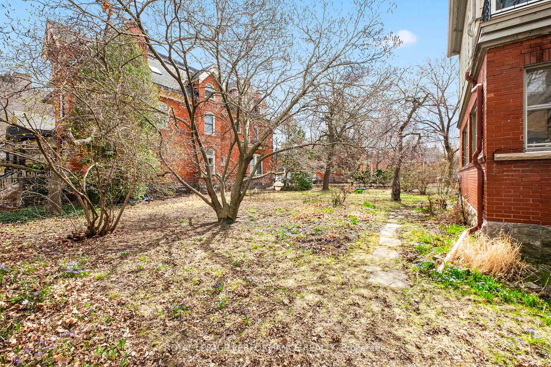 320-322 Chapel Street, Lower Town - Sandy Hill, ON K1N 7Z3