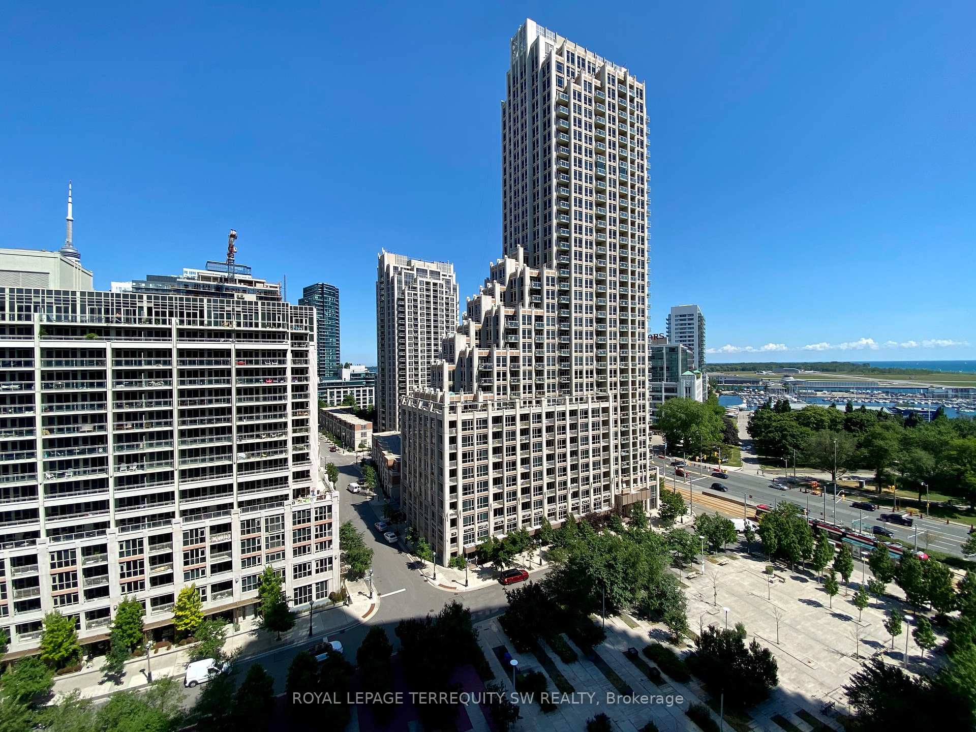 3201 - 628 Fleet Street, Toronto, ON M5V 1A8