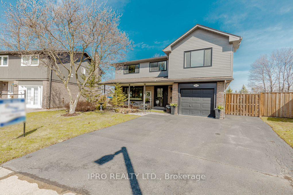 3201 Martins Pine Court, Mississauga, ON L5L 1G2