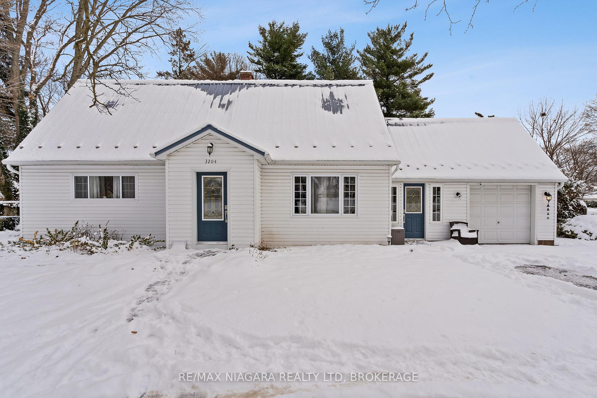 3204 Saint Paul Avenue, Niagara Falls, ON L2J 2M1