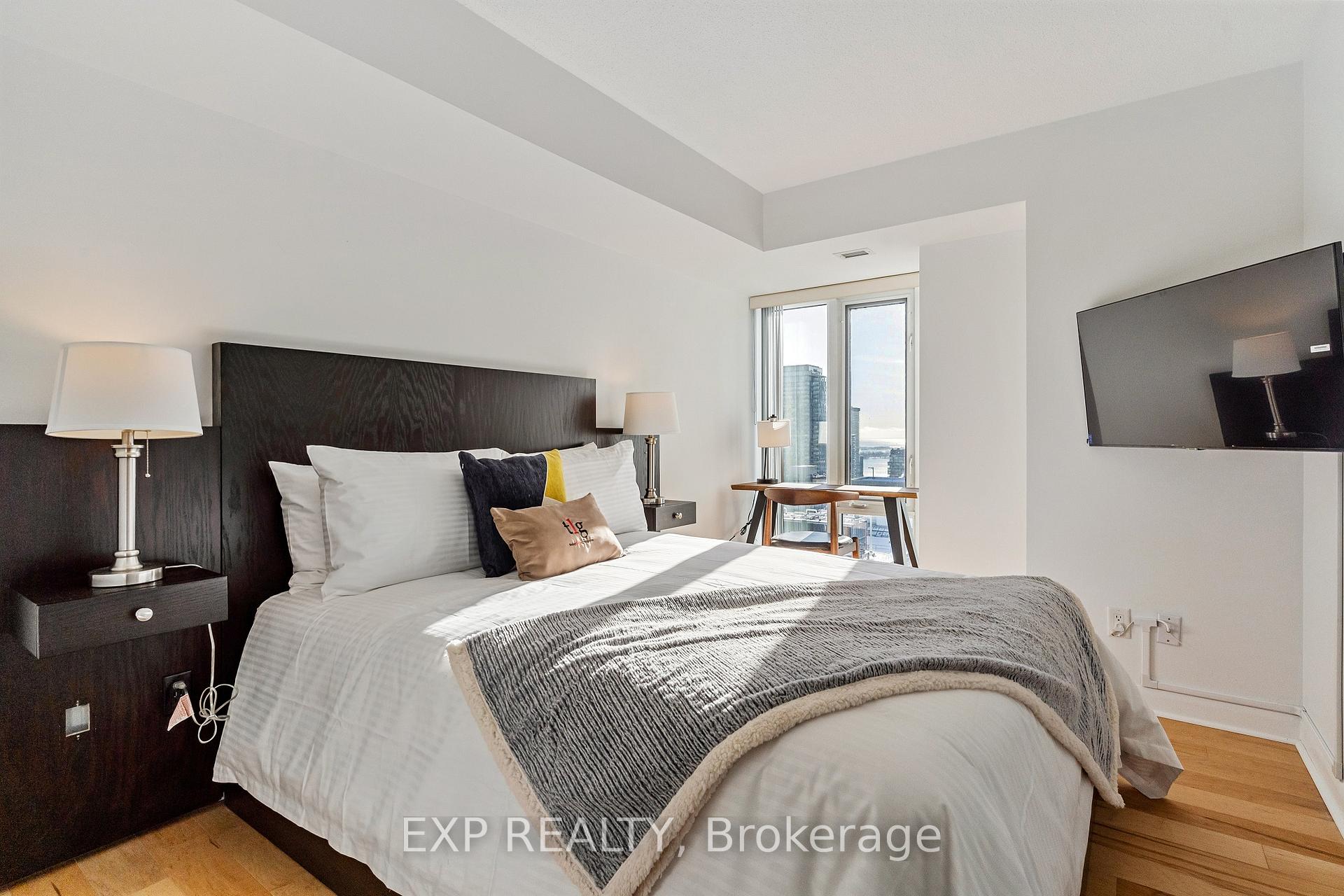 3205 - 210 Victoria Street, Toronto, ON M5B 2R3