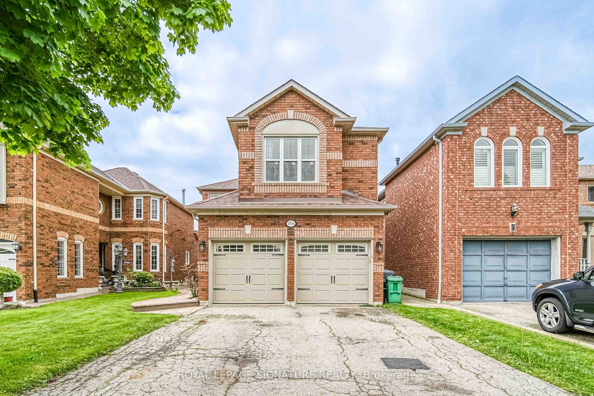3206 Forrestdale Circle, Mississauga, ON L5N 6V4