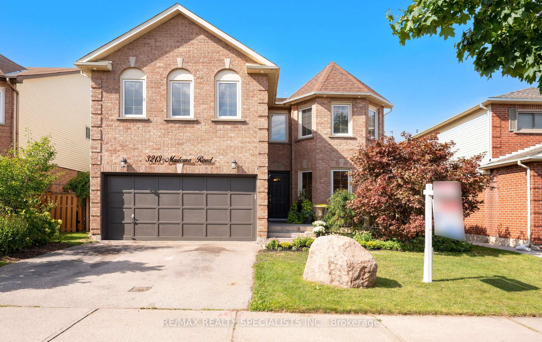3213 Maderna Road, Burlington, ON L7M 2V6