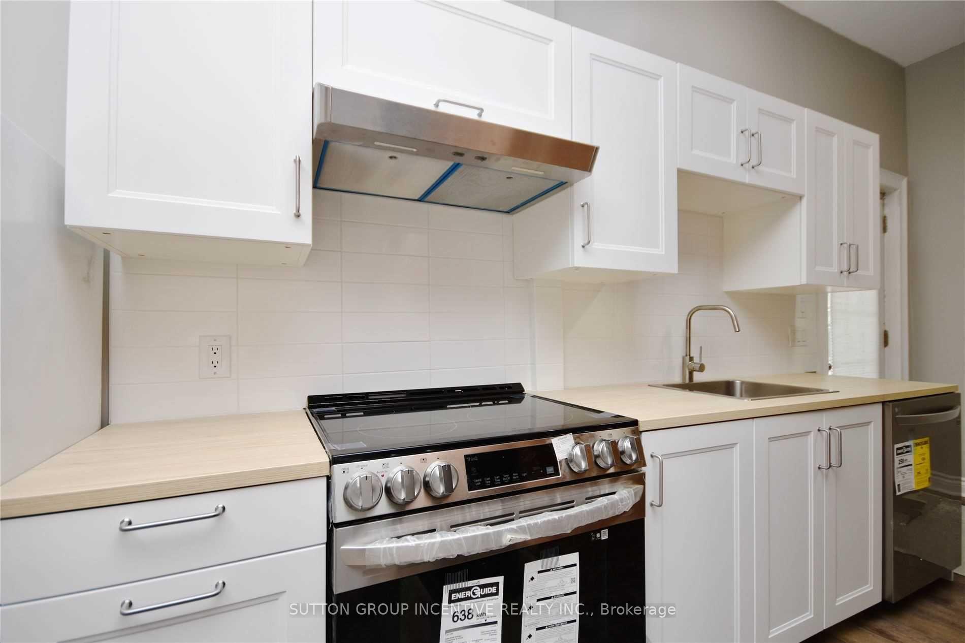 2 - 322 Codrington Street, Barrie, ON L4M 1T1