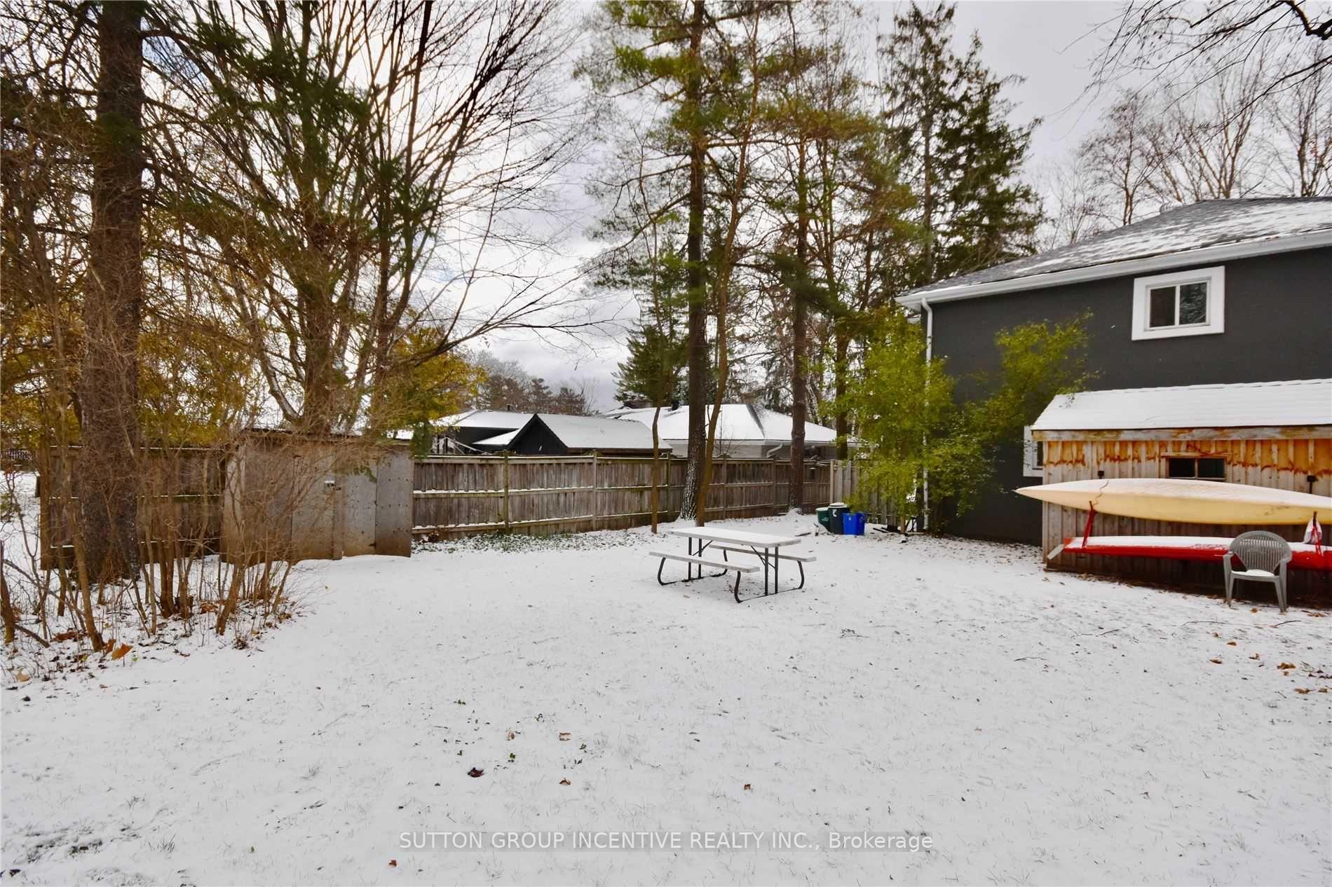 2 - 322 Codrington Street, Barrie, ON L4M 1T1