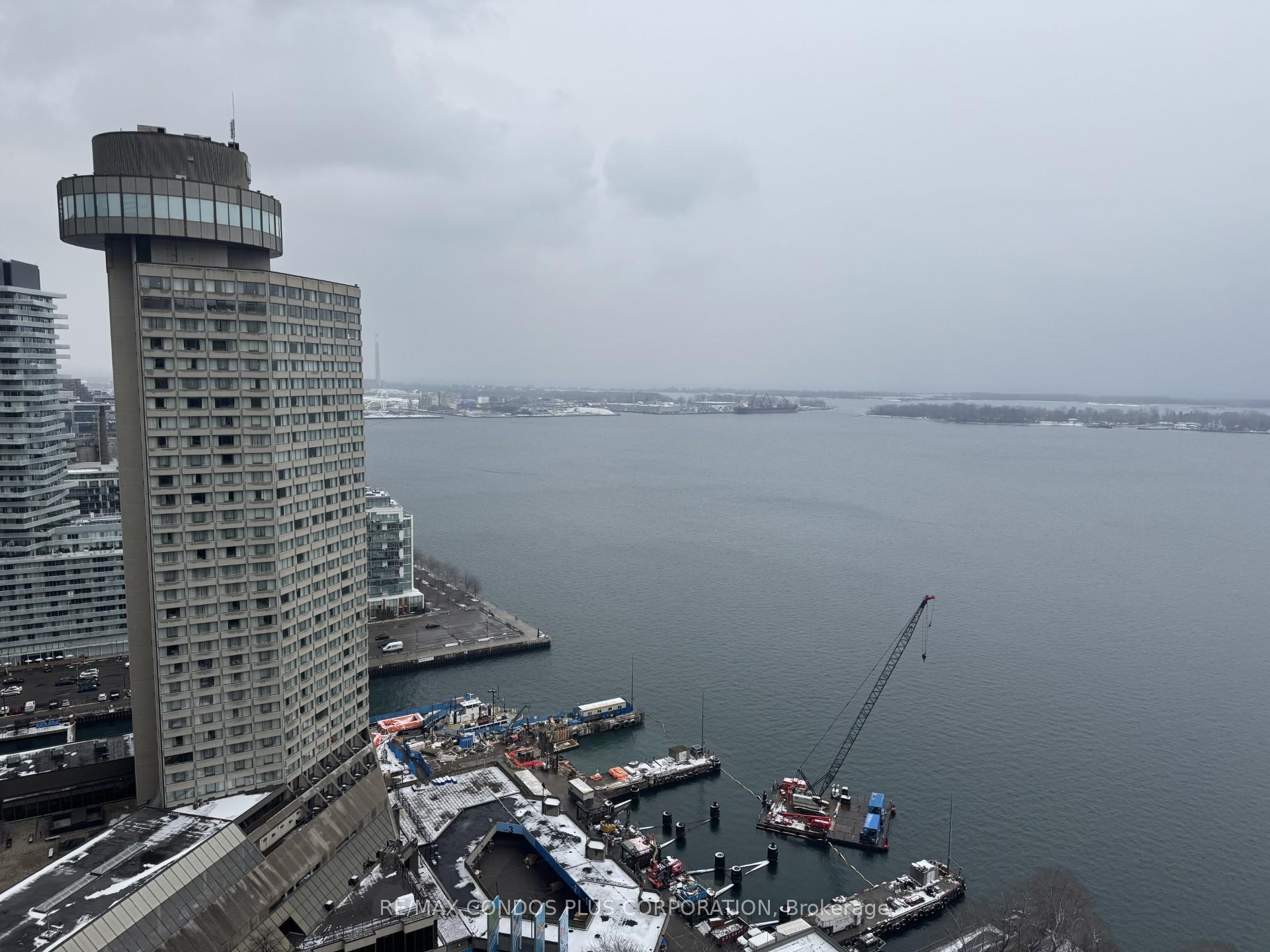 3221 - 33 HARBOUR Square, Toronto, ON M5J 2G2