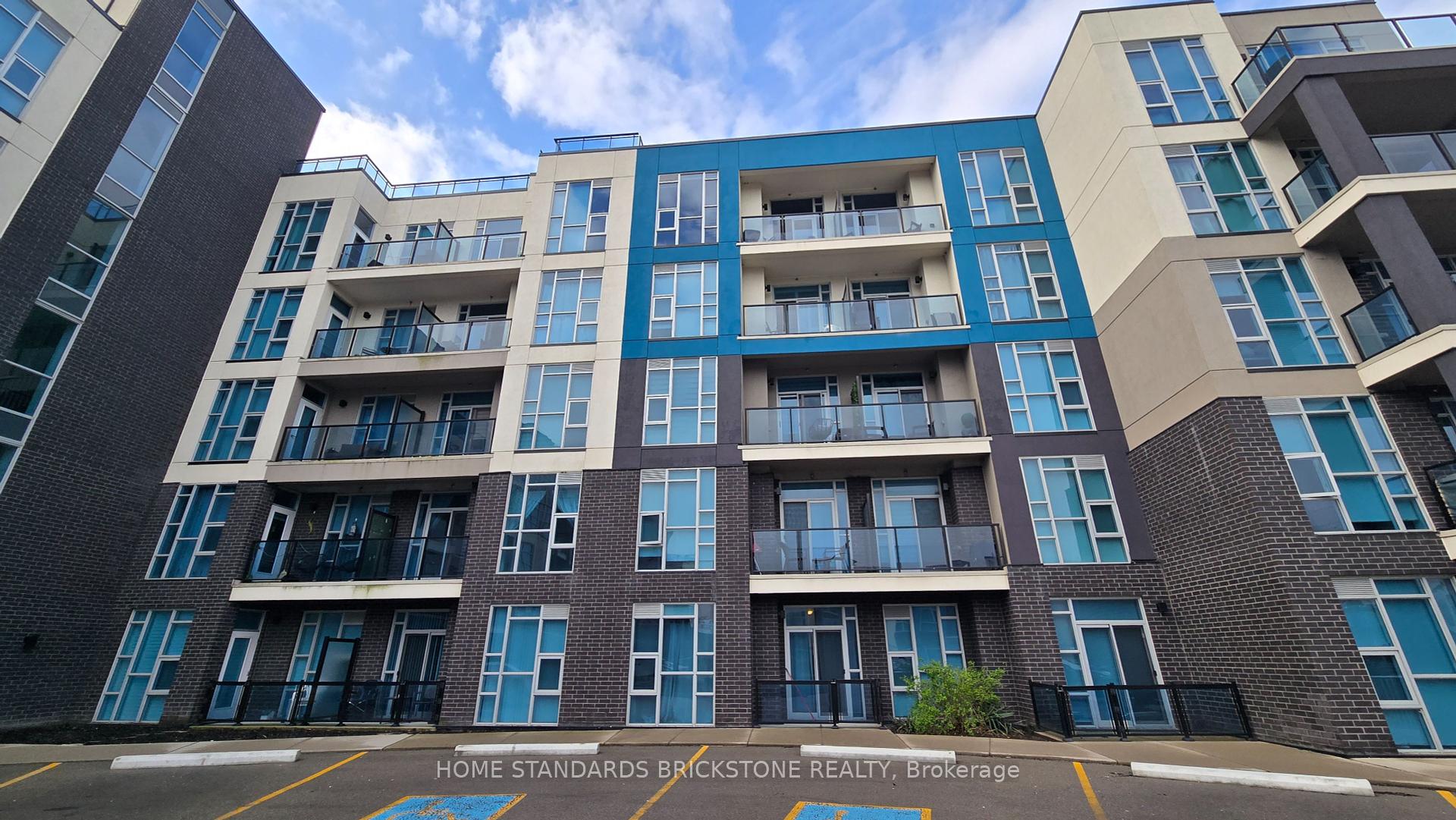 323 - 10 Concord Place, Grimsby, ON L3M 0G6