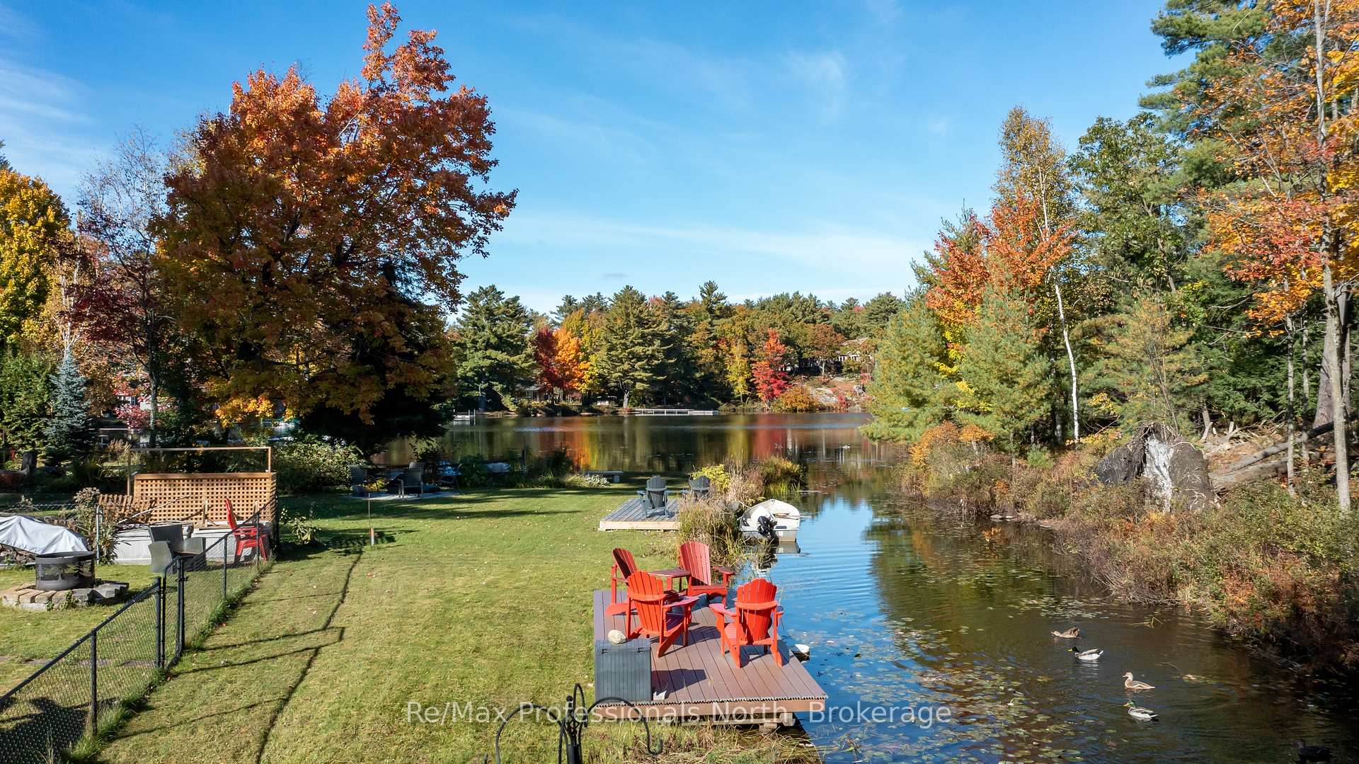 324 BETHUNE Drive N, Gravenhurst, ON P1P 1B8