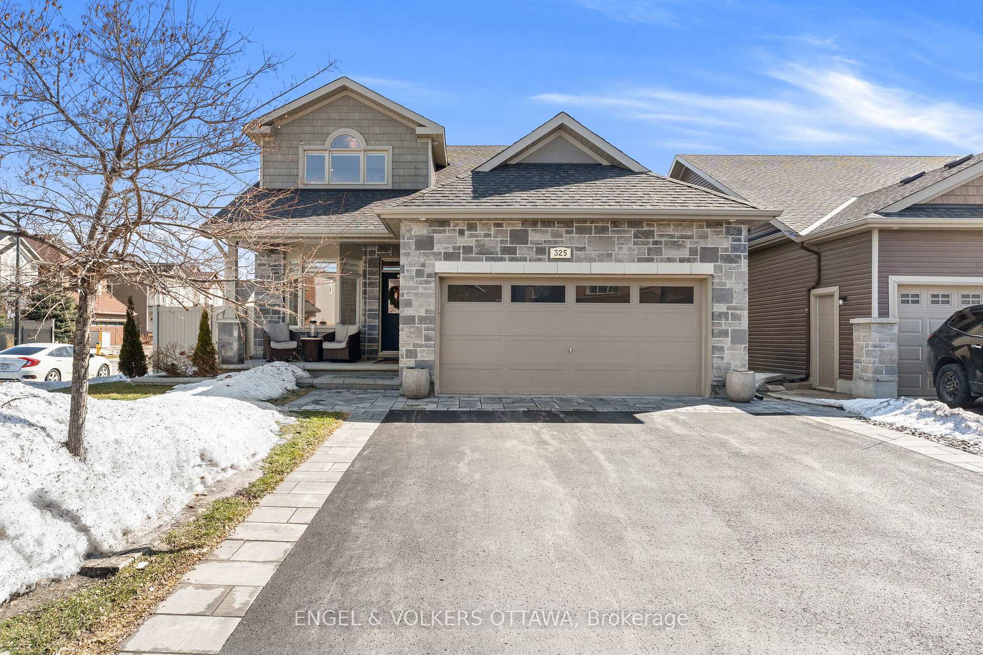 325 Bobolink Ridge, Kanata, ON K2V 0B7