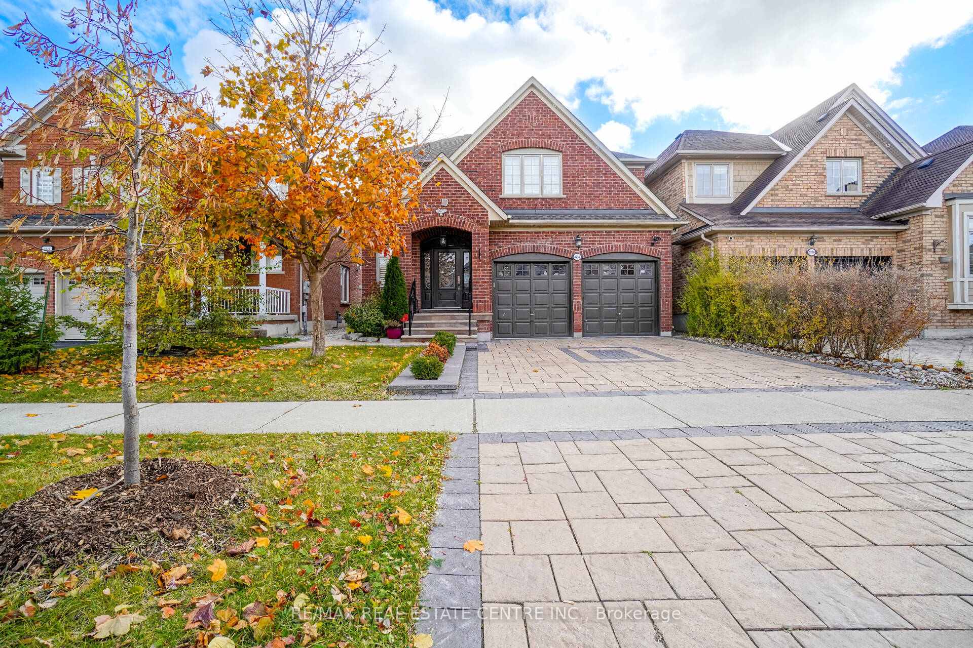 3252 Escada Drive, Mississauga, ON L5M 7V5