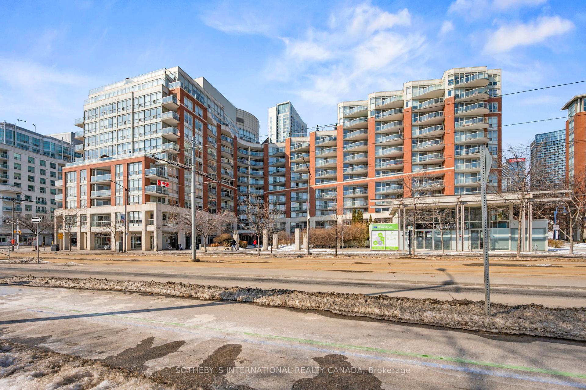 326 - 550 Queens Quay West Quay, Toronto, ON M5V 3M8