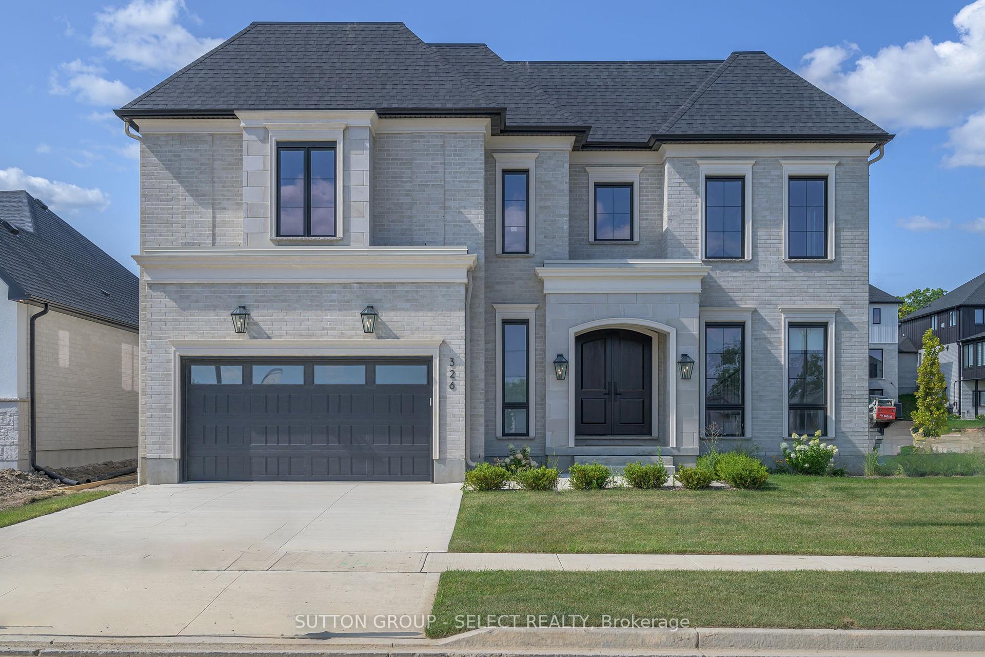 326 Manhattan Drive, London South, ON N6K 4M7