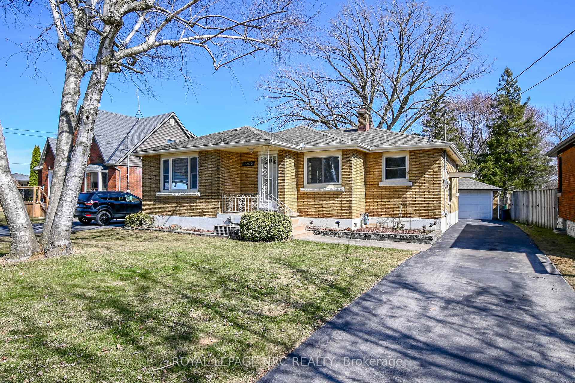 3262 Frances Avenue, Niagara Falls, ON L2J 2H8