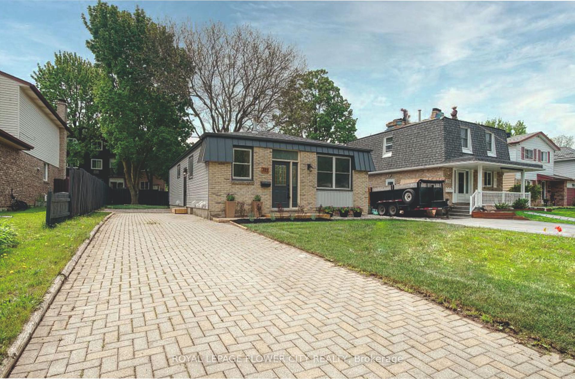 327 Concordia Crescent, Waterloo, ON N2K 2M2